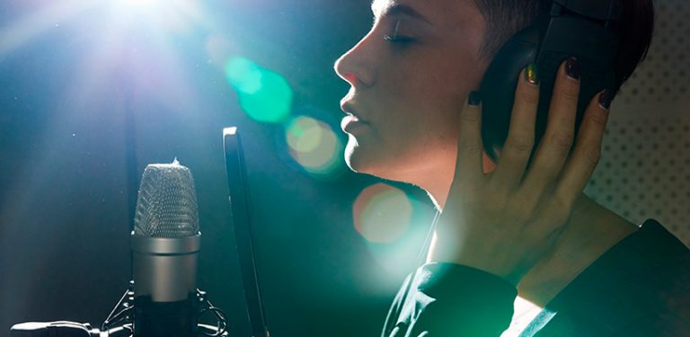 Curso de actor de doblaje: trabaja con tu voz - Cursos.es